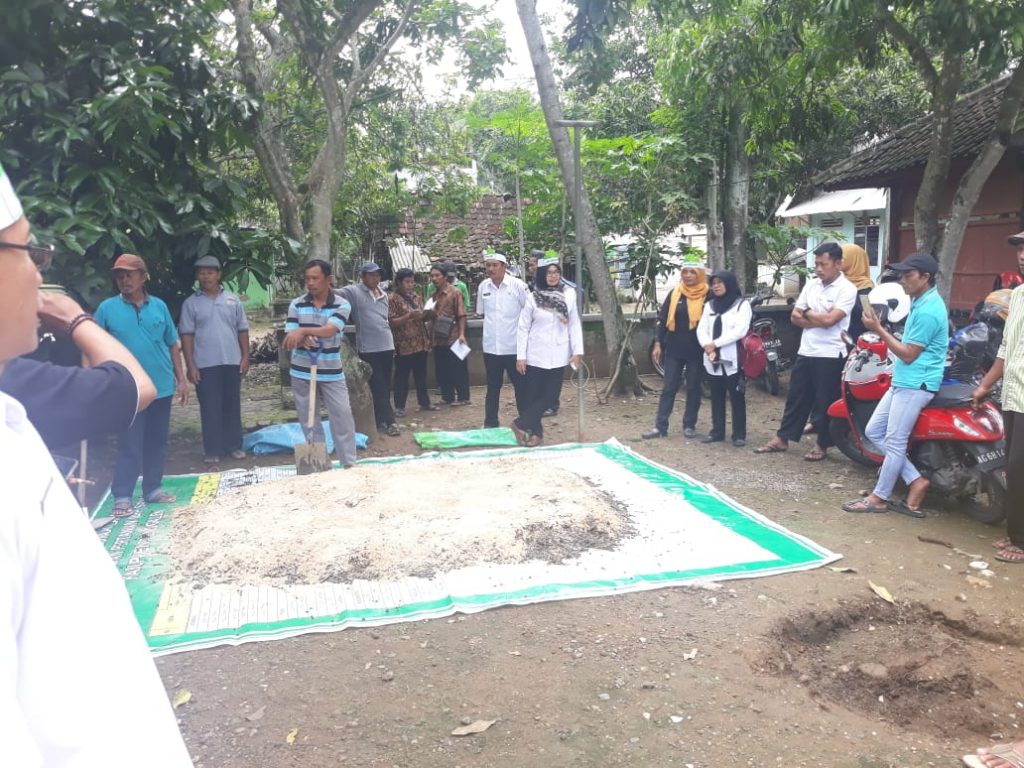 Pelatihan Pembuatan Pestisida Nabati (PesNab), Pupuk Bokhasi dan Pupuk ...
